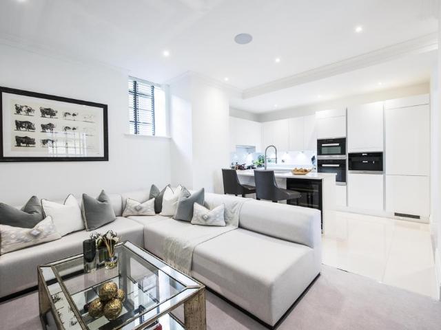 Rainville Road, London, W6 2 bed townhouse to rent £5,460 pcm £1,260 pw
