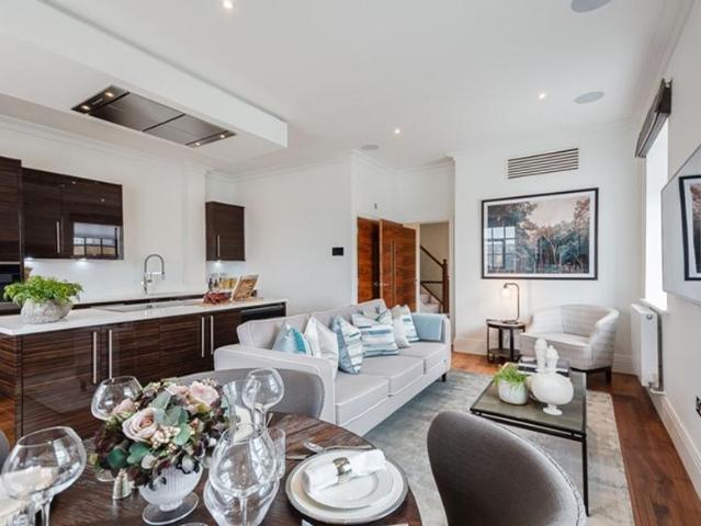 Rainville Road, Palace Wharf. 3 bed penthouse to rent £8,146 pcm £1,880 pw