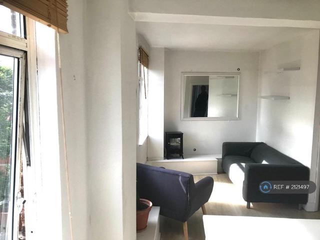 Rainville Rd, London, W6 1 bed flat to rent £1,575 pcm £363 pw