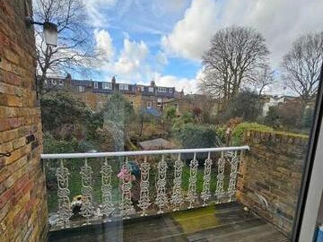 Raised Ground Floor, London, 1 Bedroom Flat