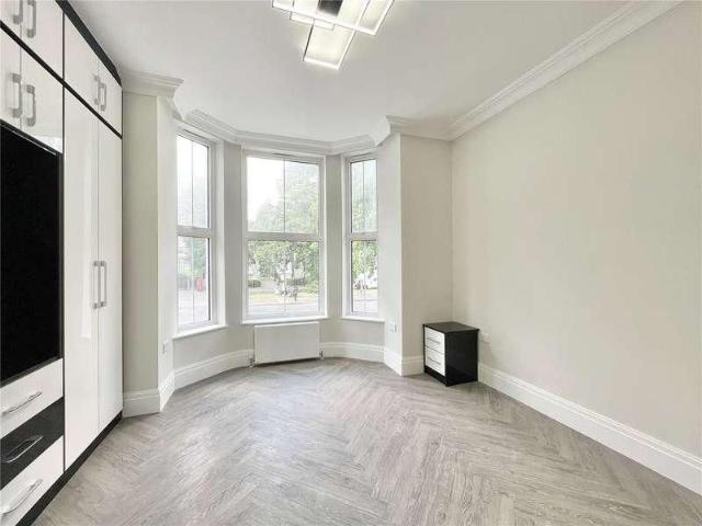 Raised Ground Floor, The Mall, Ealing Broadway, London, W5