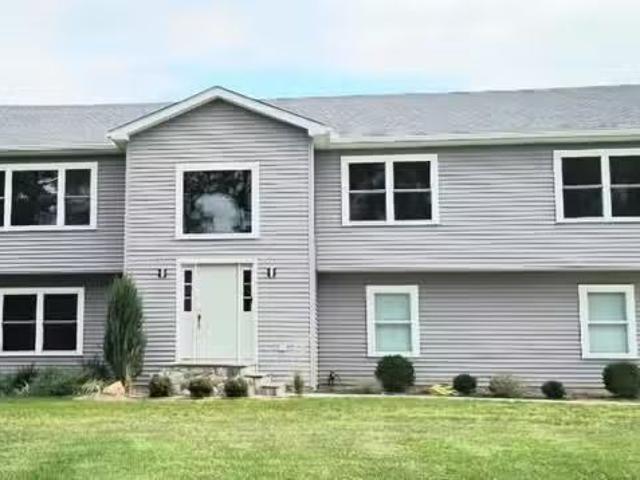 Raised Ranch, Single Family Residence Pawling, NY 1110 Rout.