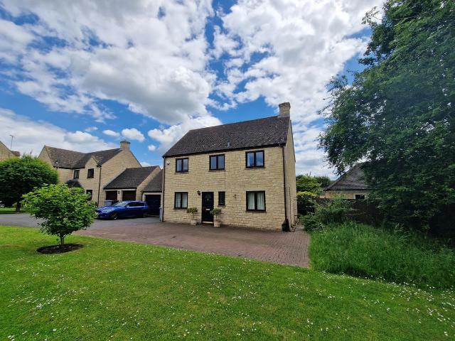 Ralegh Crescent, Witney OX28, 4 bed property to rent, £1,800 pcm | PrimeLocation