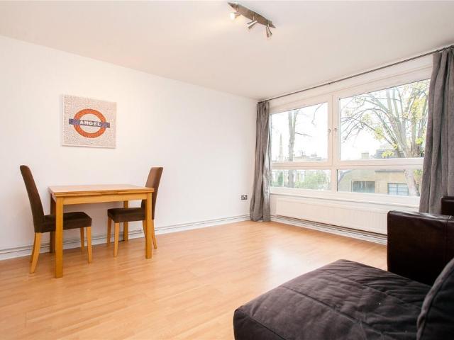 Raleigh Mews, Angel, London, N1 1 bed flat to rent £2,500 pcm £577 pw