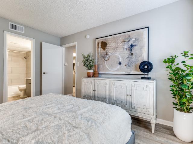 Raleigh At Towne Crossing 1 Bedroom Apartment for Rent at 2305 Driftwood Dr, Mesquite, TX 75150