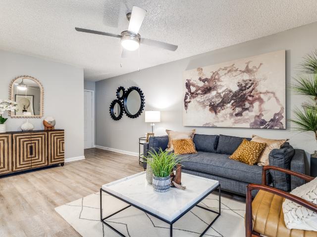 Raleigh At Towne Crossing 2 Bedroom Apartment for Rent at 2305 Driftwood Dr, Mesquite, TX 75150