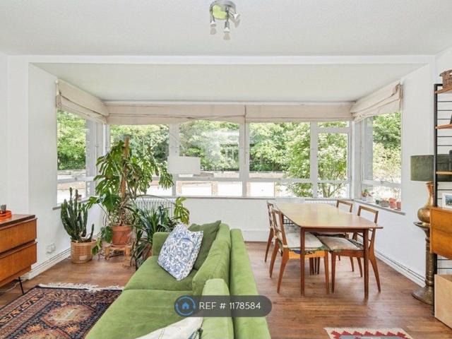 Raleigh Court, London SE19, 3 bed flat to rent, £2,450 pcm | PrimeLocation
