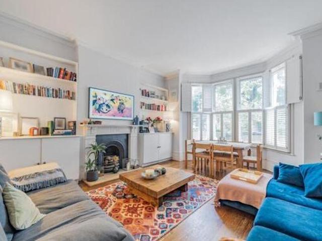 Raleigh Gardens, Brixton, 2 Bedroom Flat