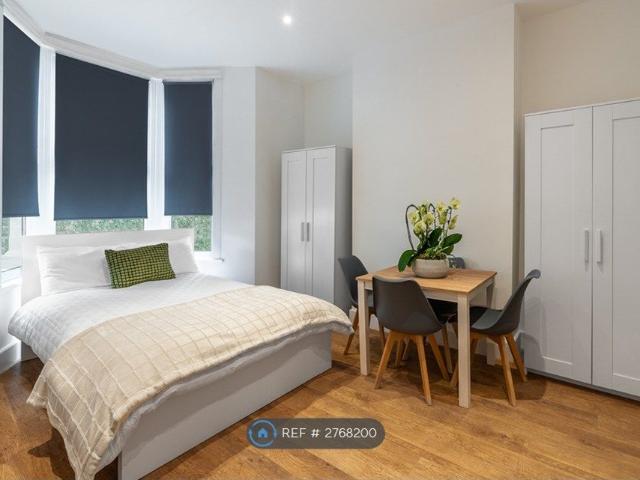 Raleigh Rd, London N8, Studio to rent, £1,450 pcm | PrimeLocation