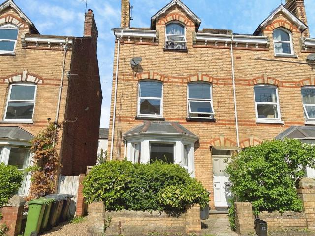 Raleigh Road 2 bed apartment to rent £1,050 pcm £242 pw