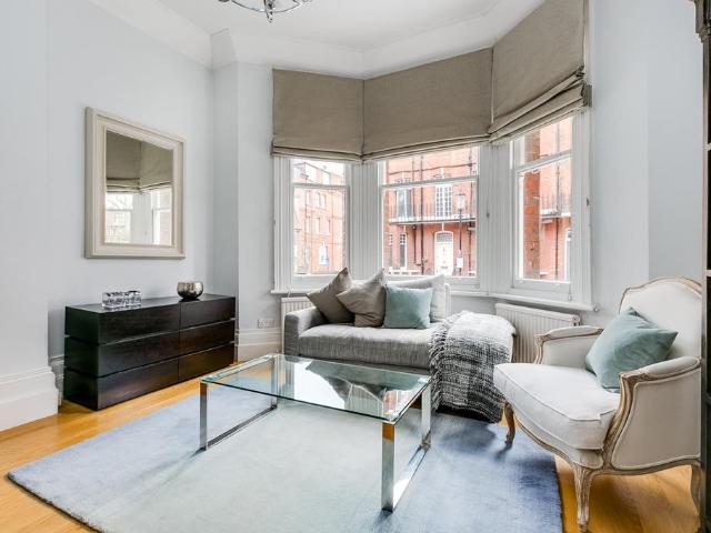 Ralston Street, London 1 bed flat to rent £3,250 pcm £750 pw