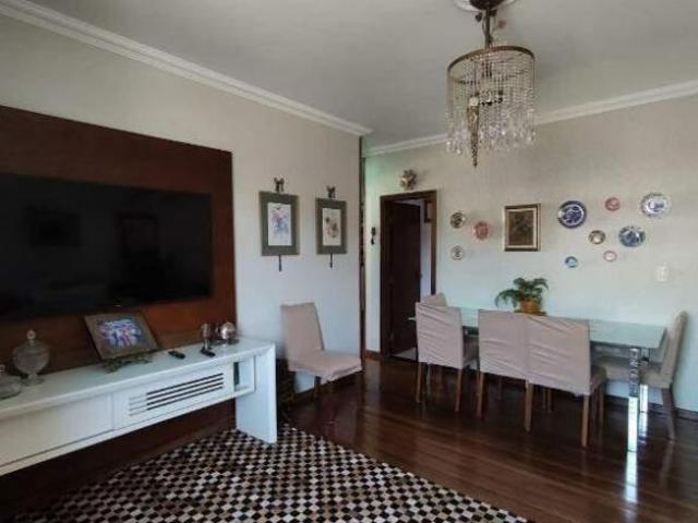 Rara Oportunidade: Casa Plana com 5 Quartos e Espaço Gourmet Tradicional no Itapoã BH