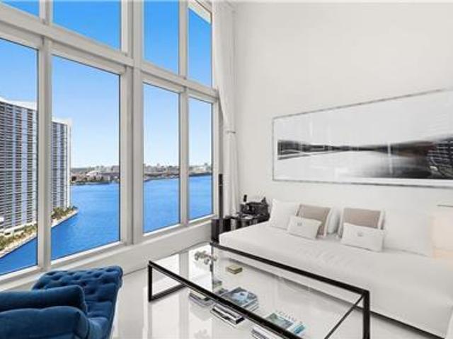 RARE ICON BRICKELL TWO BEDROOM