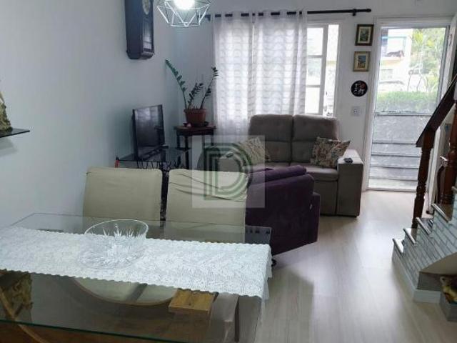 Raridade em Cond.fechado 2dorms/2 vagas Granja Viana