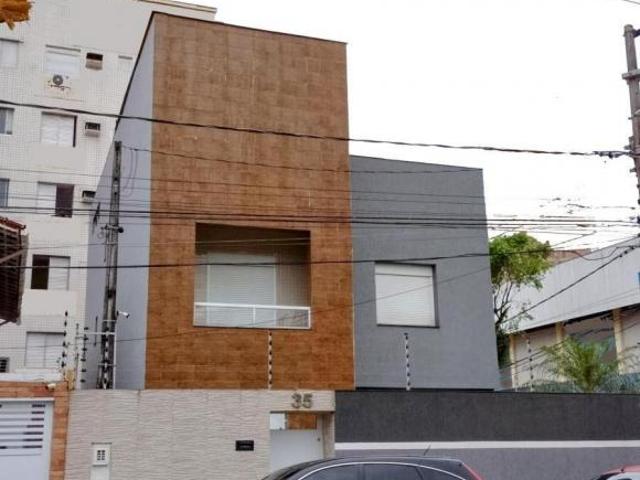 Raridade em Santos – Sobrado Triplex Isolado com Piscina e Salão de Festas