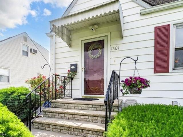 Raritan Rd, Clark, Home For Sale