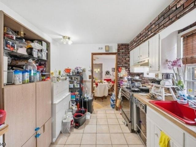 Raritan Rd, Linden, Home For Sale