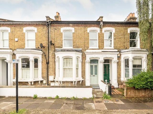 Rattray Road, Brixton SW2, 2 bed flat to rent, £2,600 pcm | PrimeLocation