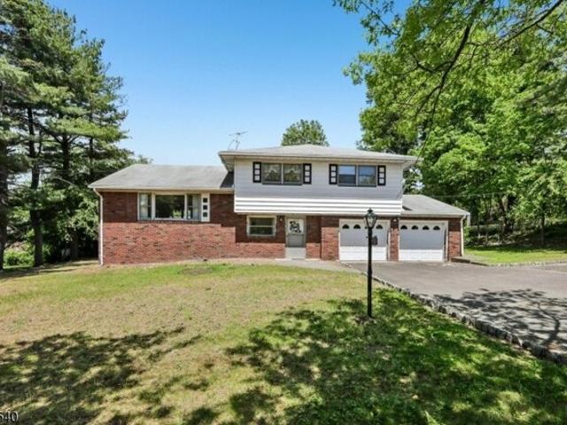 Ratzer Rd, Wayne, Home For Sale