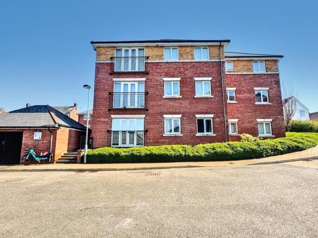 Ratcliffe Court CO4, 2 bed flat to rent, £1,100 pcm | PrimeLocation