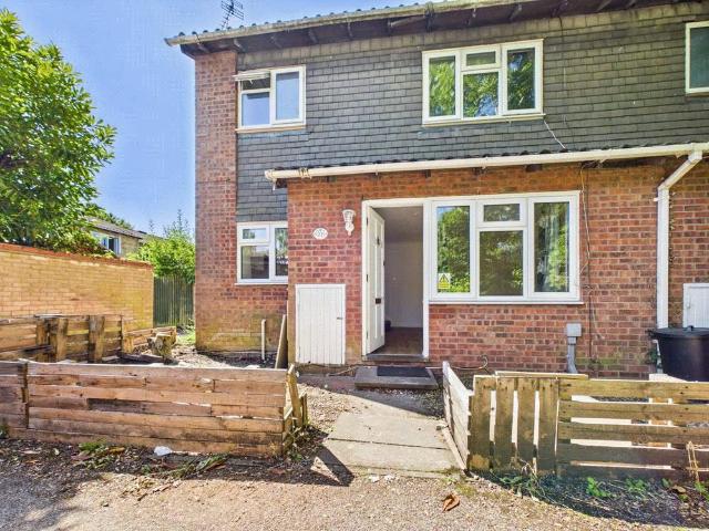 Ratcliffe Close, Middlesex UB8 1 bed end of terrace house to rent £1,375 pcm £317 pw