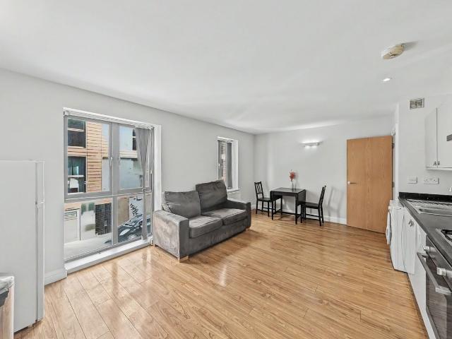Ratcliffe Cross Street, London E1, 2 bed flat to rent, £2,595 pcm | PrimeLocation