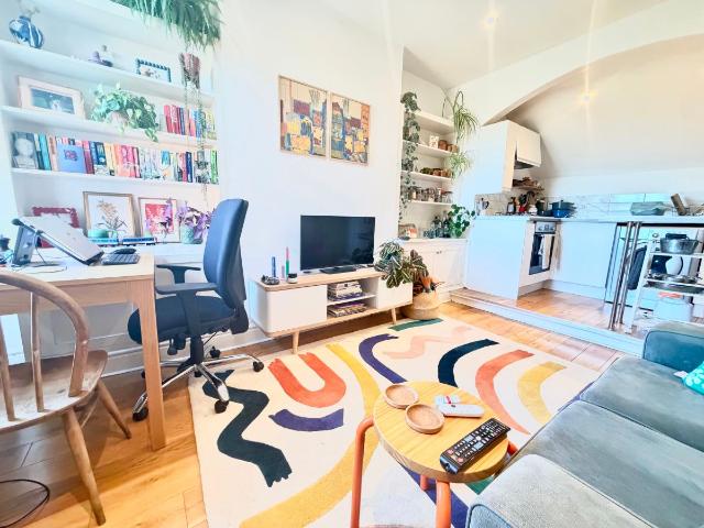 Rathcoole Gardens, London N8, 1 bed flat to rent, £1,712 pcm | PrimeLocation