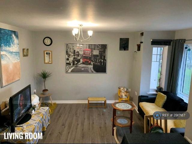 Rathbone Court, Coventry, CV6 2 bed flat to rent £1,150 pcm £265 pw