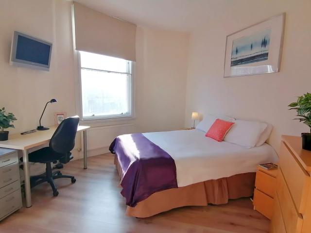 Rathbone Place, London Has an Apartment