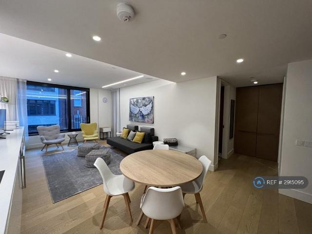 Rathbone Place, London, W1T 1 bed flat to rent £5,100 pcm £1,177 pw