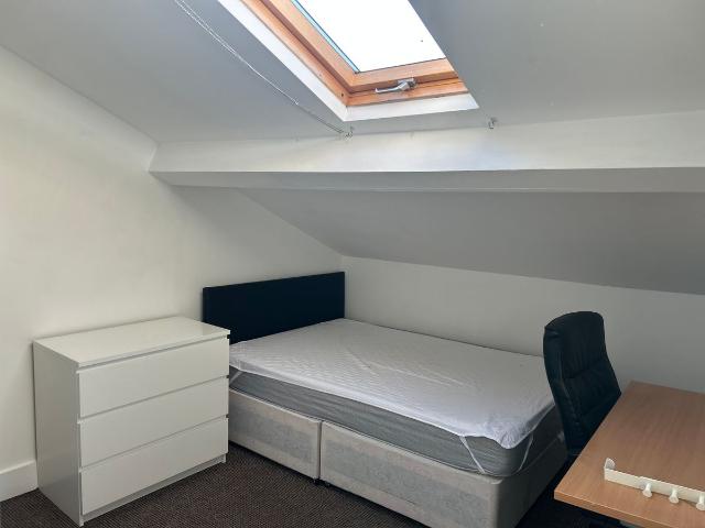 Rathbone Road, Liverpool L15, Room to rent, £450 pcm | PrimeLocation