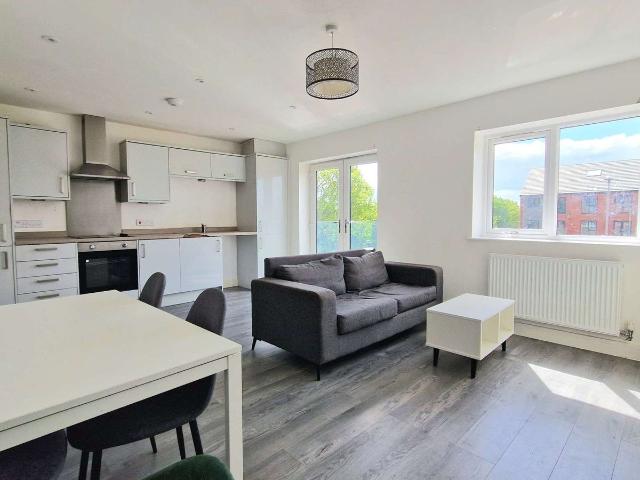 Rathmell Court, Leeds LS15, 2 bed flat to rent, £1,000 pcm | PrimeLocation