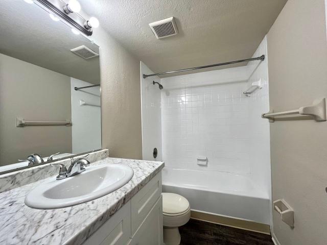 Raven at The Palms 2 Bedroom Apartment for Rent at 4675 72nd Ave N, Pinellas Park, FL 33781
