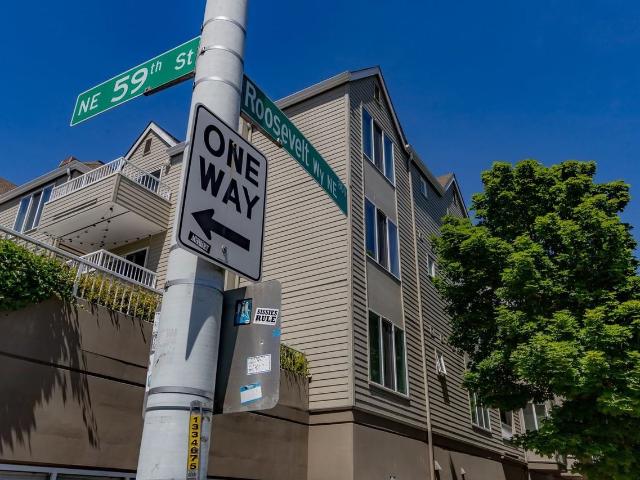Ravenna Park Place Studio Apartment for Rent at 5901 Roosevelt Way Ne, Seattle, WA 98105 University District