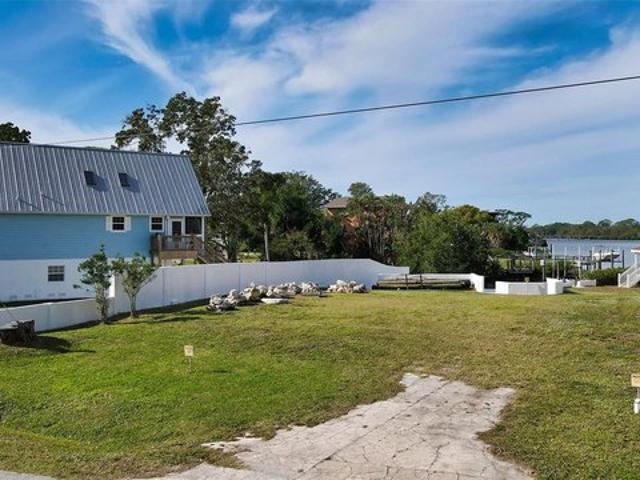 223 Ravenna St, Nokomis, FL 34275
