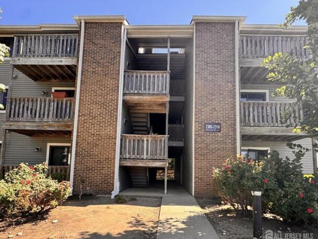 Ravens Crest Dr, Plainsboro, Condo For Sale