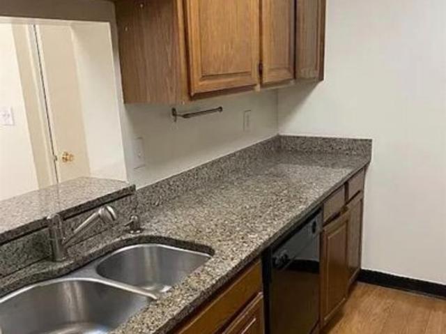 Ravens Crest Dr, Plainsboro, Condo For Sale