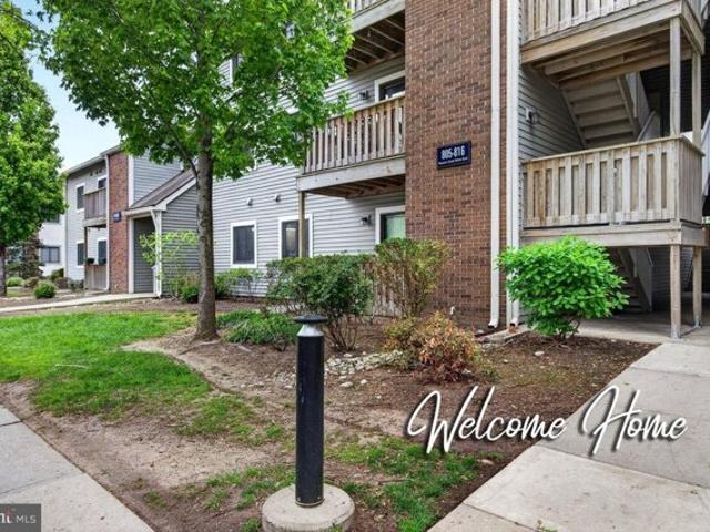 Ravens Crest Dr, Plainsboro, Condo For Sale