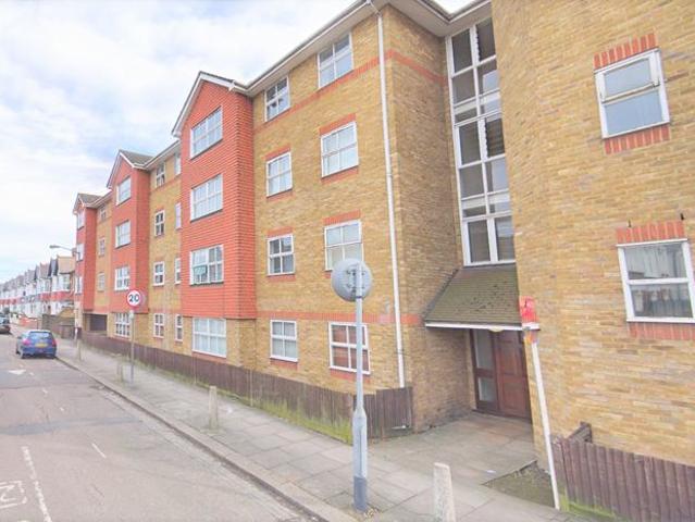 Ravensbury Road, Earlsfield, SW18