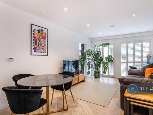 Ravensbury Terrace, London, SW18 2 bed flat to rent £3,000 pcm £692 pw