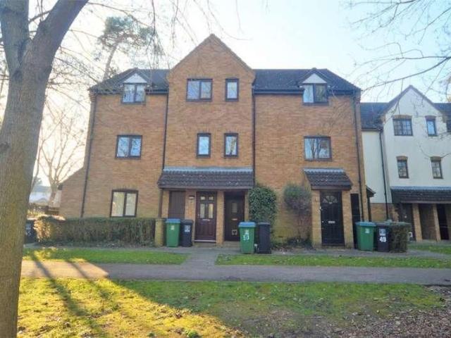 Ravenscroft, Garston, WD25