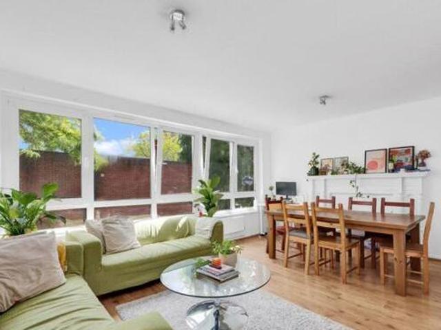 Ravenscroft Street, London, 3 Bedroom Flat