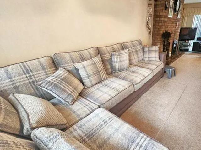 Ravensdale Gardens, Walsall, WS5 3PZ, United Kingdom | 3 bed house for rent #137021143 | Rentberry
