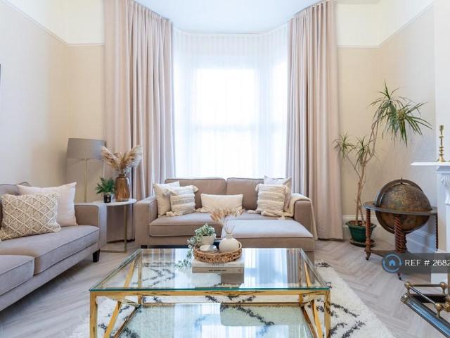 Ravensdale Road, London, N16 4 bed maisonette to rent £5,000 pcm £1,154 pw