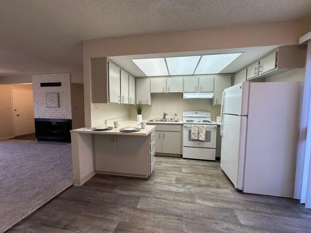 Ravenwood Apartment Homes
