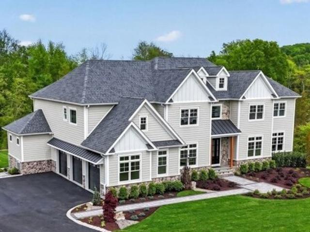 Ravinn Ln, Warren Twp, Home For Sale