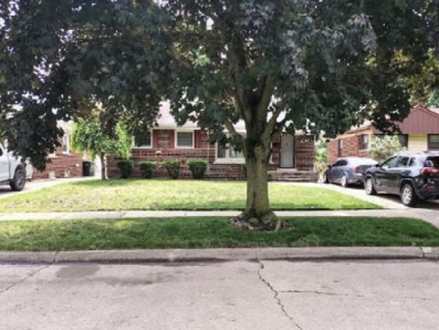 Ray Ave