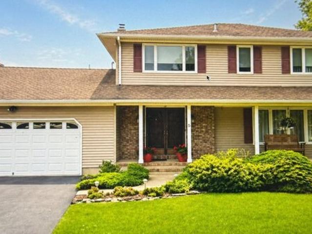 Ray Dwier Dr, Hamilton, Home For Sale