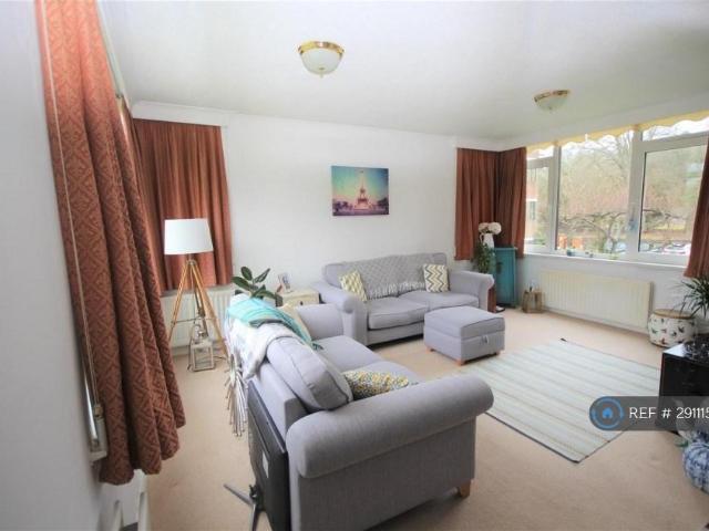 Ray Mead Road, Maidenhead, SL6 2 bed flat to rent £1,675 pcm £387 pw