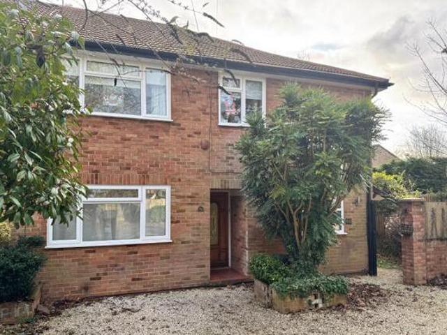 Ray Mill Road East, Maidenhead, 2 Bedroom Maisonette